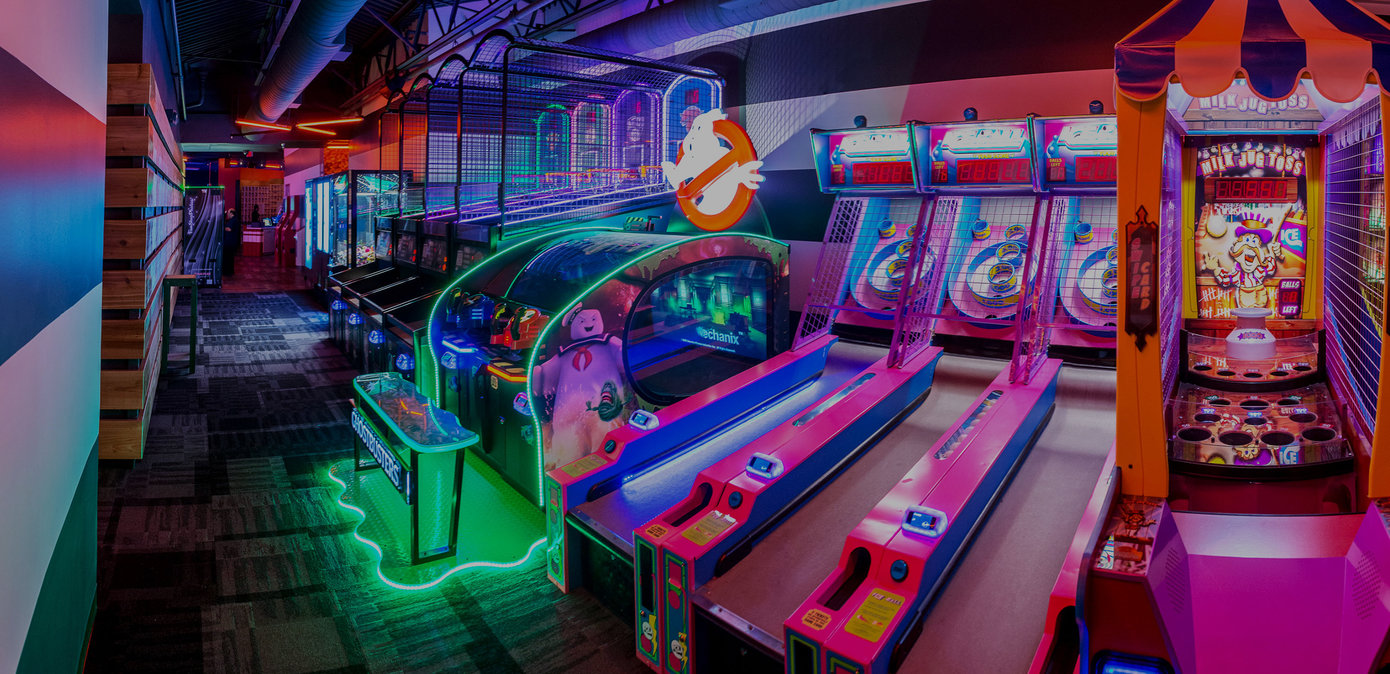 Bowling Alley with Outdoor Seating in Buffalo Grove | Bowlero