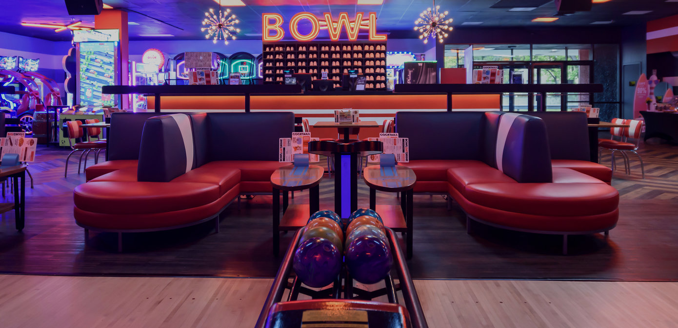 Bowling and Lounge Area with Bar in Davie | Bowlero
