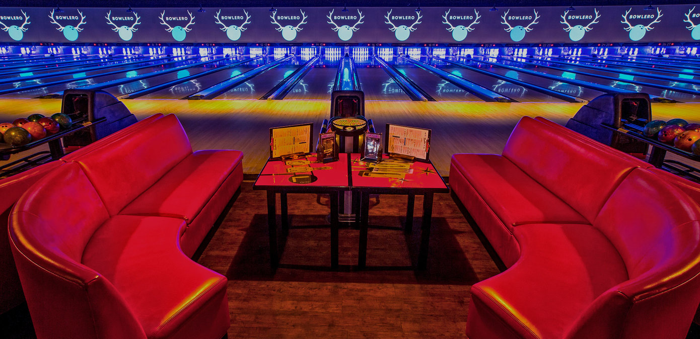 Bowling Alley & Party Venue in Woodland Hills, CA | Bowlero